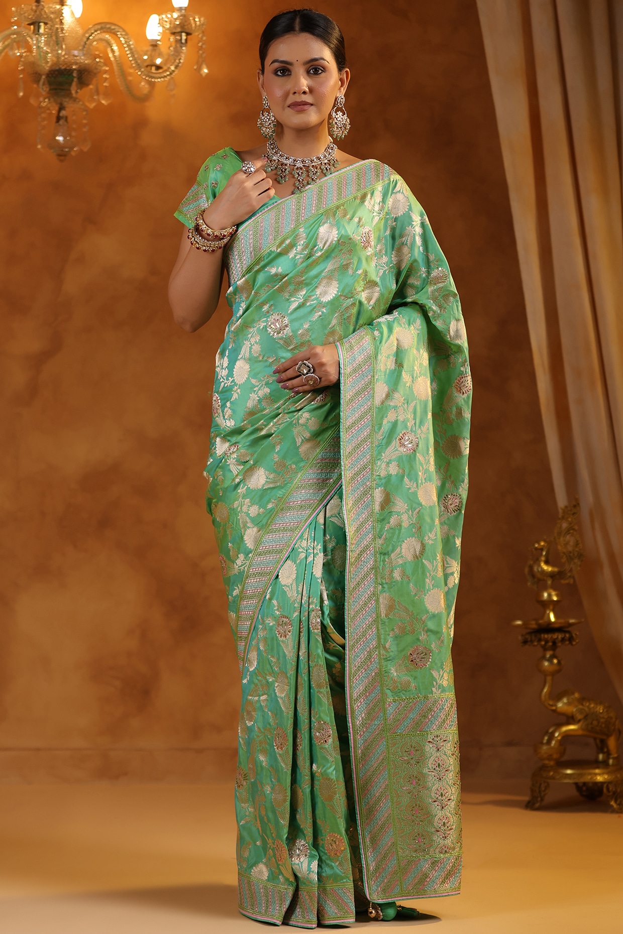 Green Banarasi Silk Resham Handwork Saree Set by Ritu Surana at Pernia ...