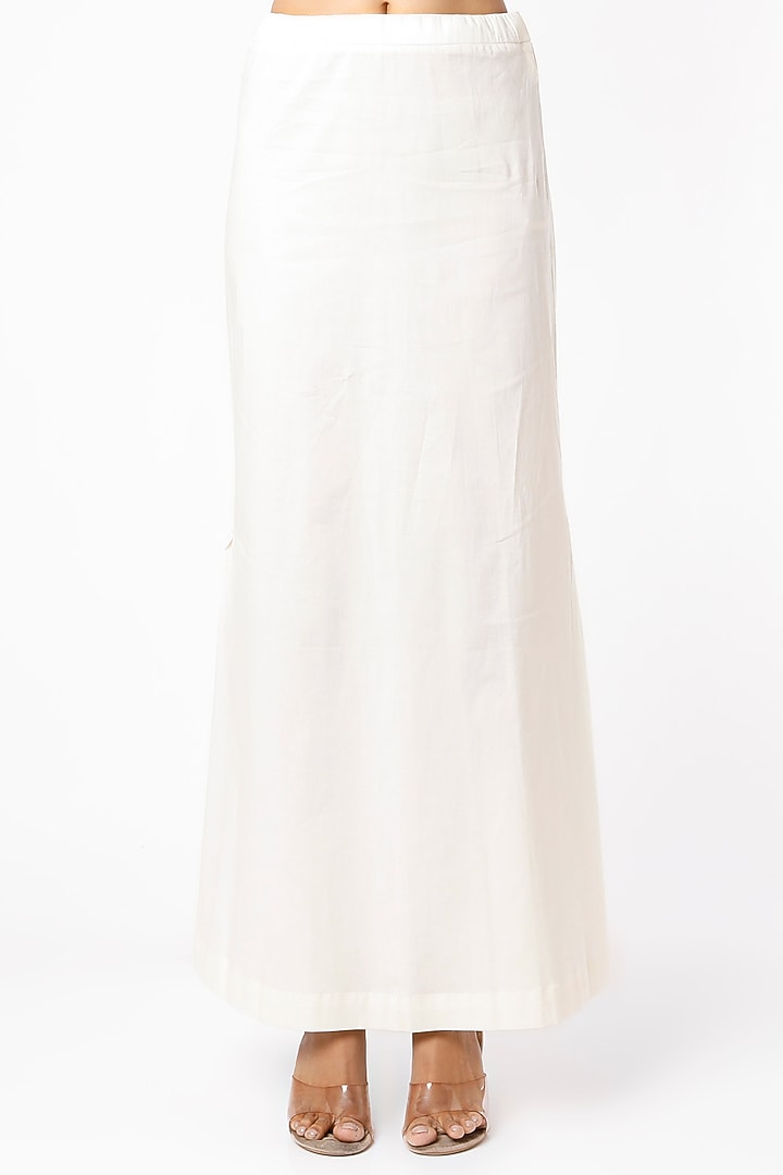 White Sequins Embroidered Saree Set by Ruchi Soni at Pernia's Pop Up ...