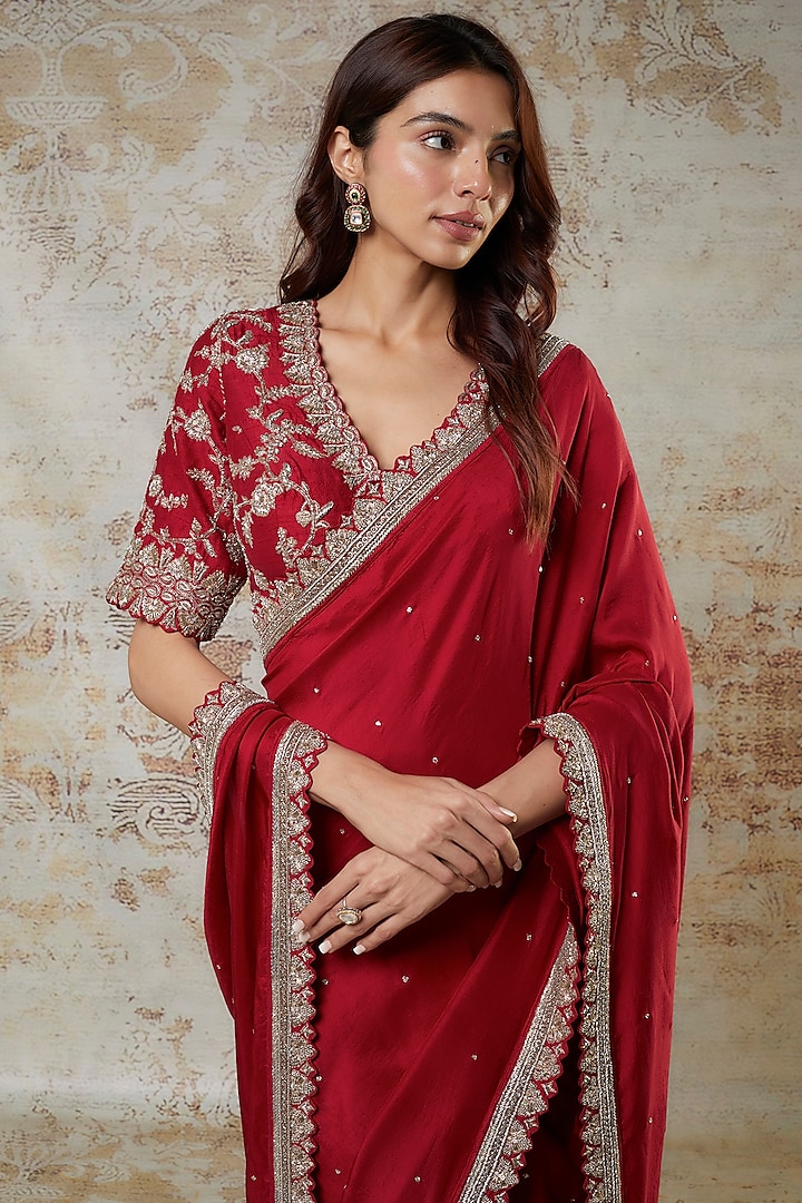 Red Silk Embroidered Saree Set by Mrunalini Rao at Pernia's Pop Up Shop ...
