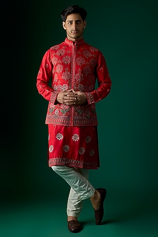Red Silk Bundi Set by SAMMOHAN at Pernia's Pop Up Shop 2026