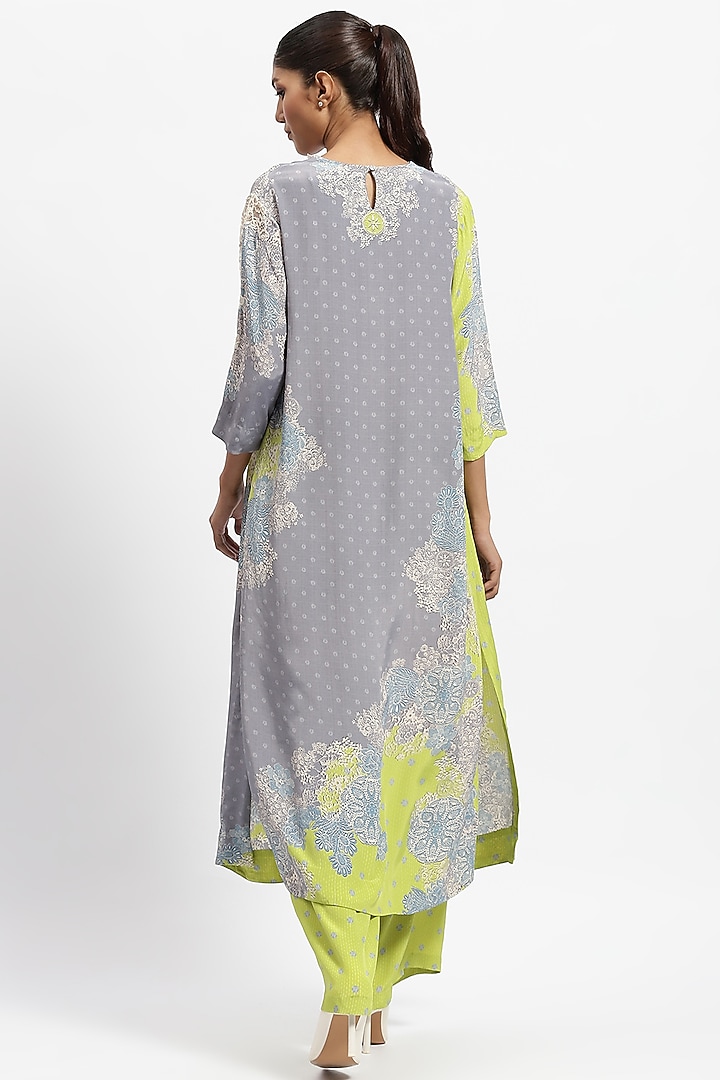 Grey Silk Crepe Embellished Kurta Set by Satya Paul at Pernia's Pop Up ...