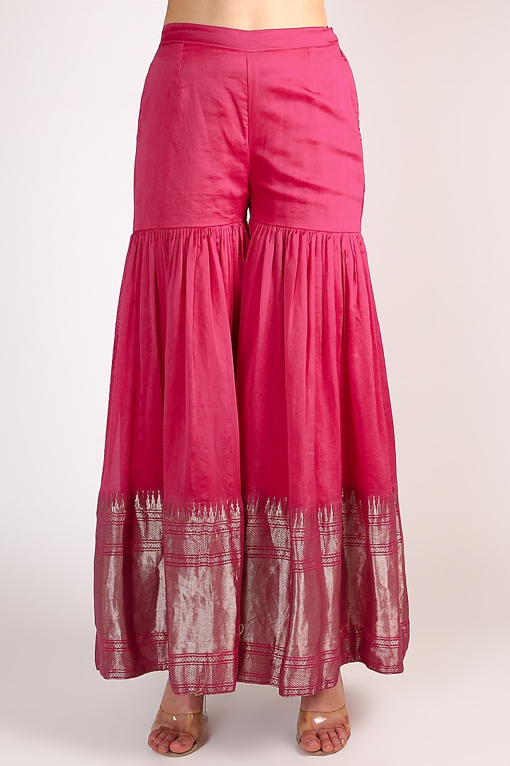 Pink Zari Embellished Gharara Set Design by Sobariko at Pernia's Pop Up ...