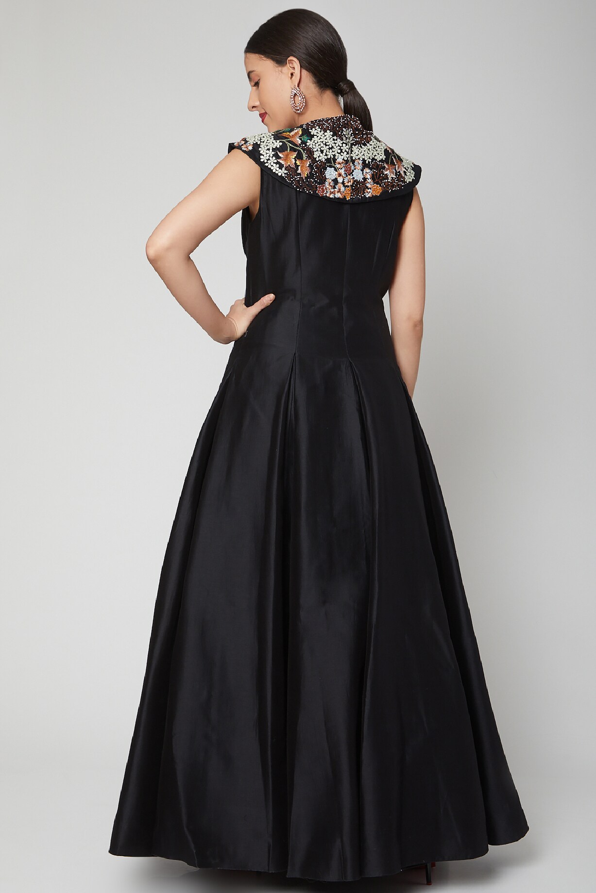 Black Embroidered Gown With Front Opening by Samant Chauhan at Pernia's ...