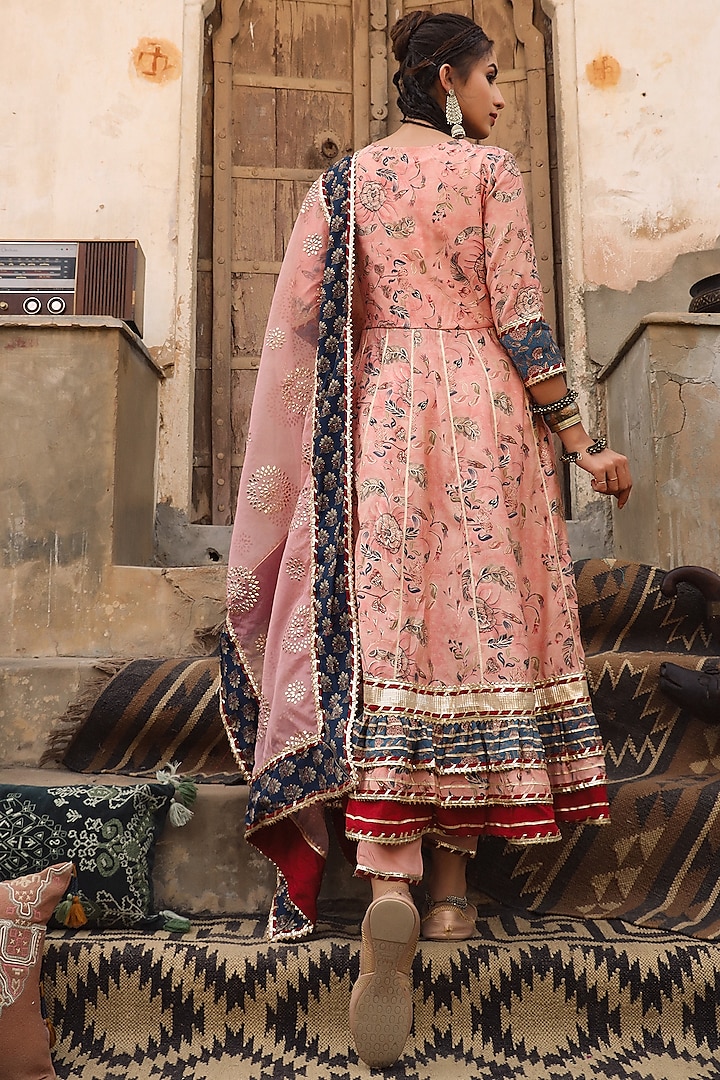Pink Floral Printed Anarkali Set by Scakhi at Pernia's Pop Up Shop 2025