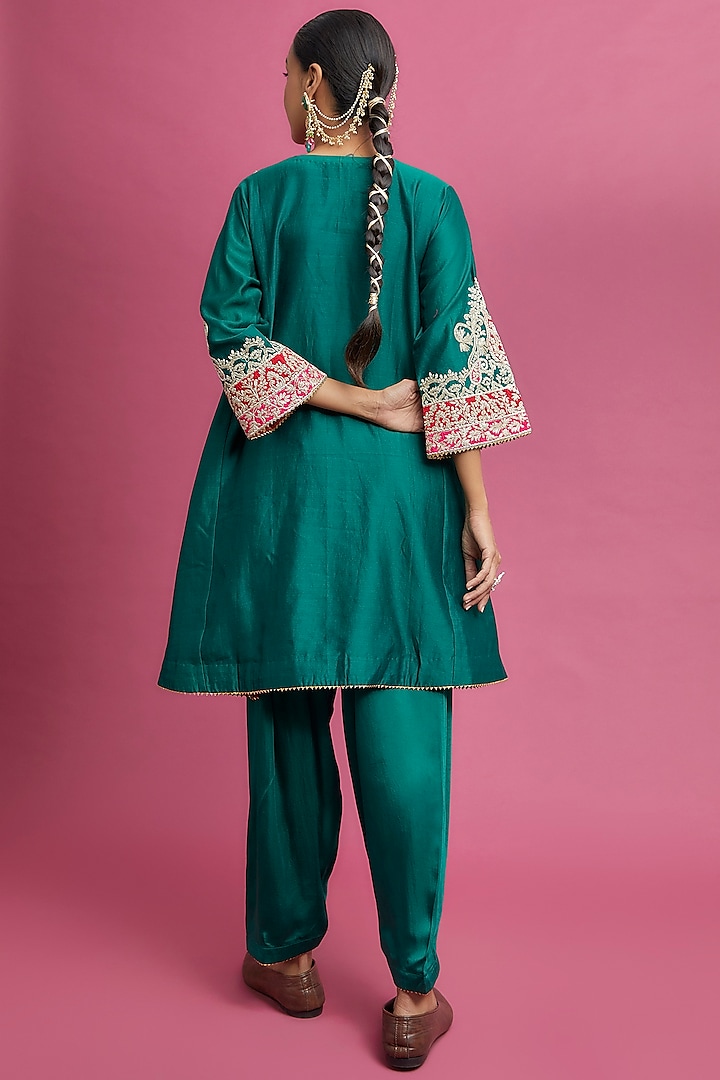 Green Silk Chanderi Embroidered Choga Kurta Set by Sheetal Batra at ...