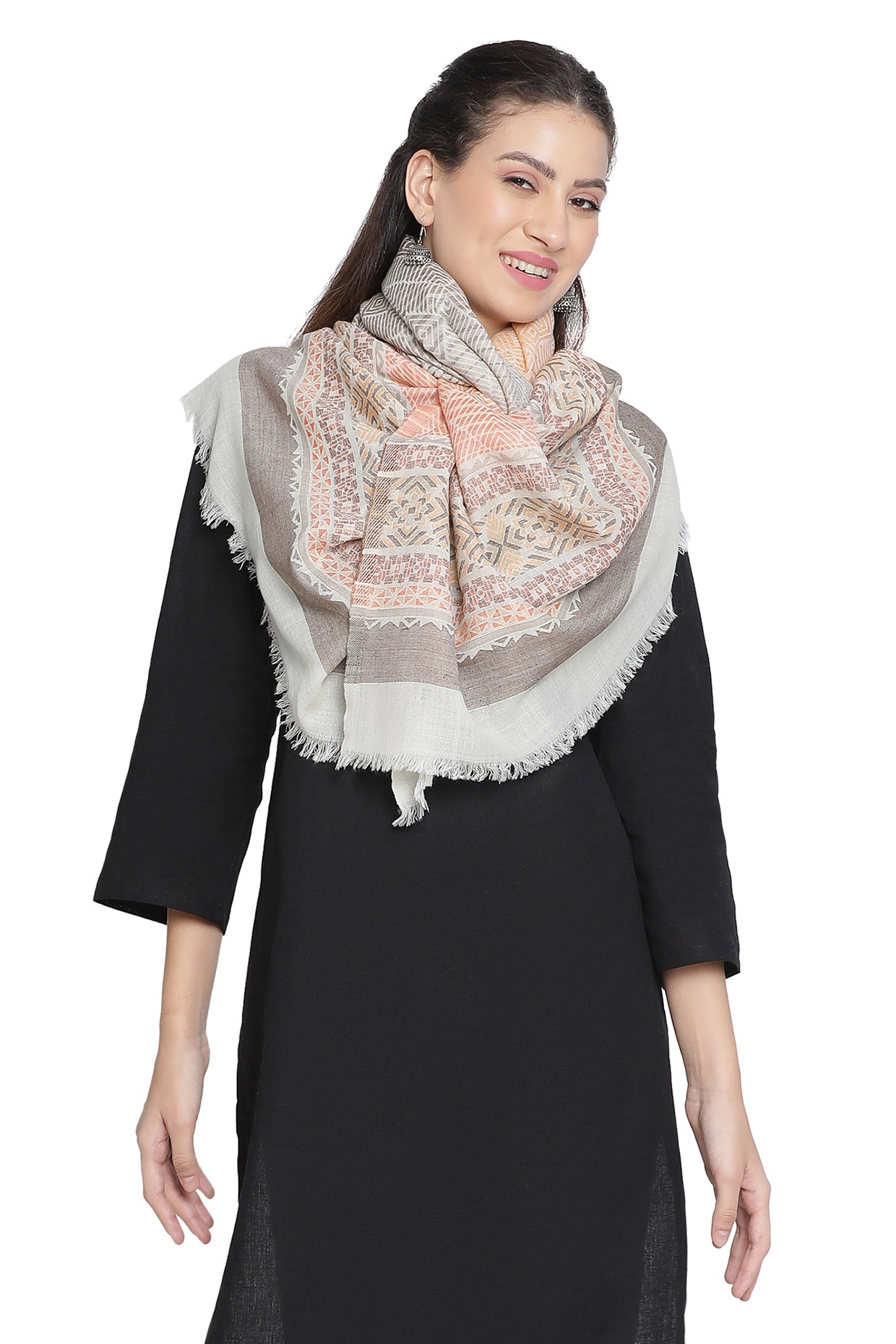 Beige Metallic Wool Jacquard Stole by Shingora at Pernia's Pop Up Shop 2025