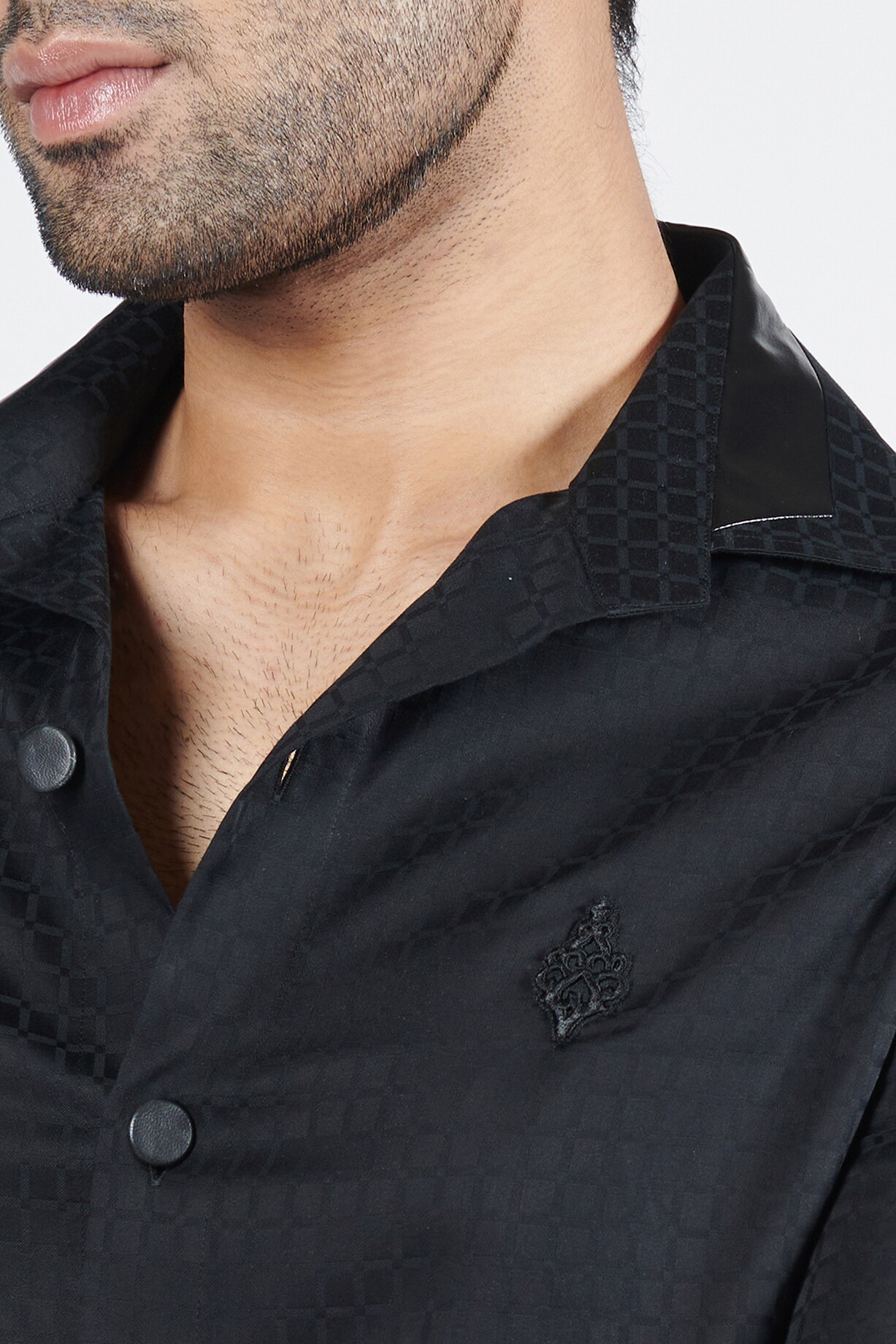 Buy S&N by Shantnu Nikhil Men Black Suiting Terylene Shirt at Pernia ...