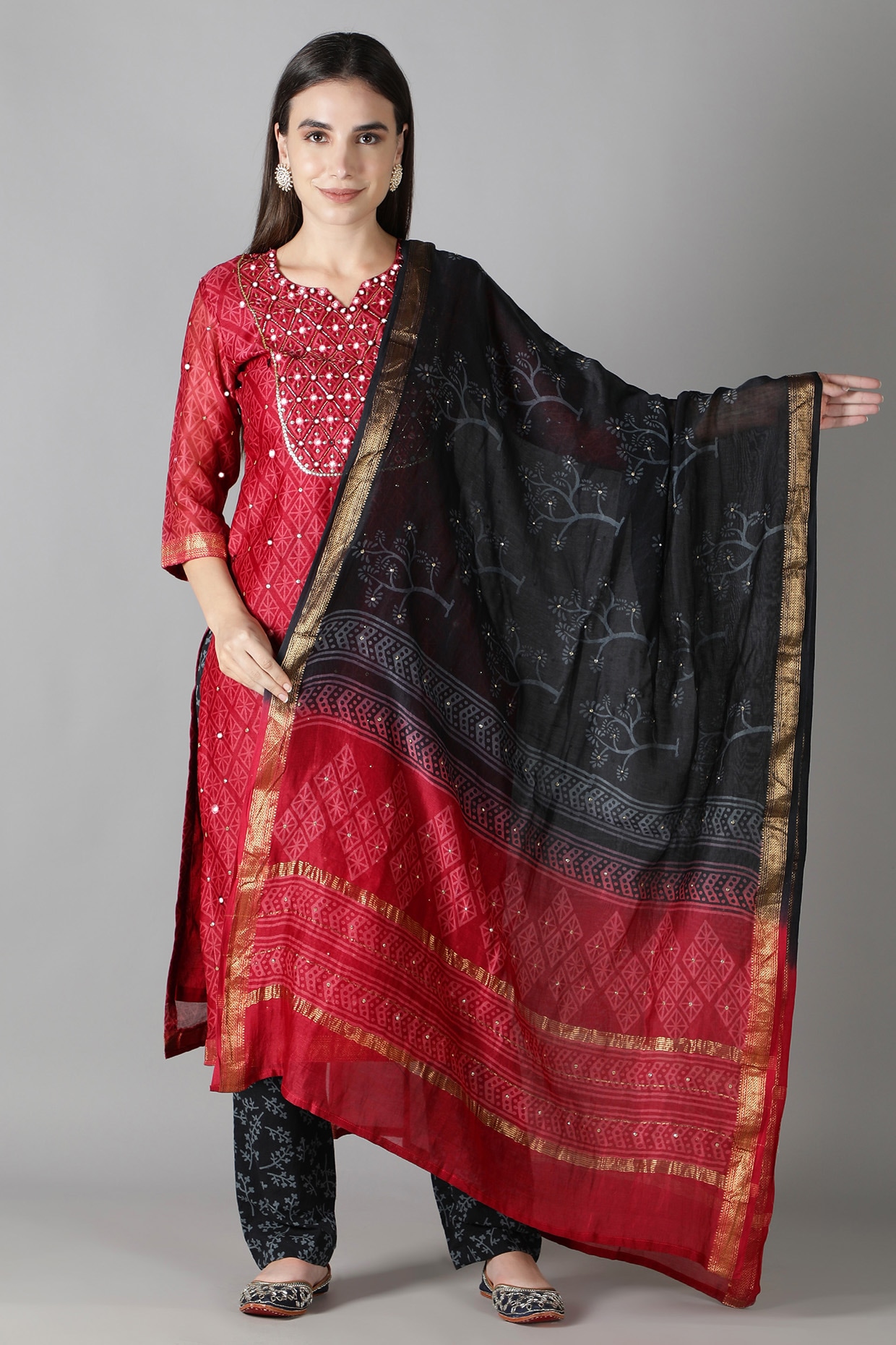 Red Silk Resham Handwork Kurta Set by Sheeshakari at Pernia's Pop Up ...