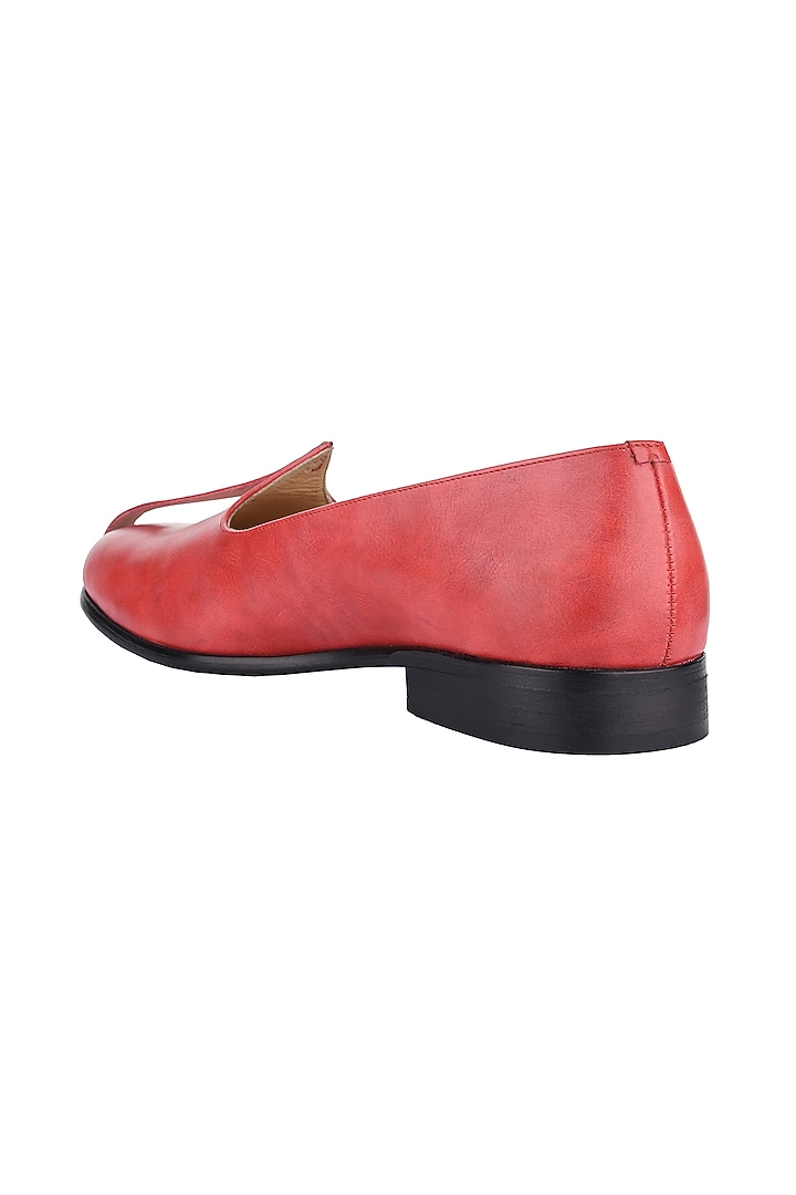 Red Leather Ethnic Mojdi Design by SKO Men at Pernia's Pop Up Shop 2024