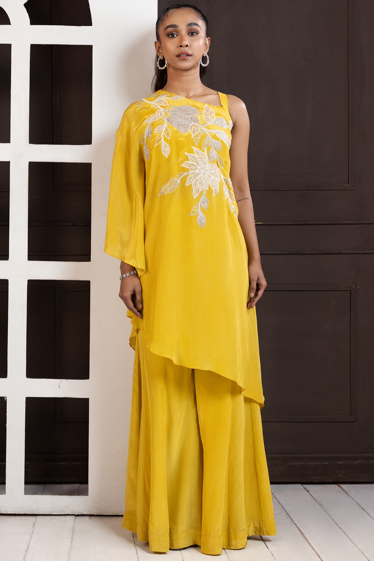 Yellow Crepe Palazzo Pant Set by Smriti by Anju Agarwal at Pernia's Pop Up Shop 2025