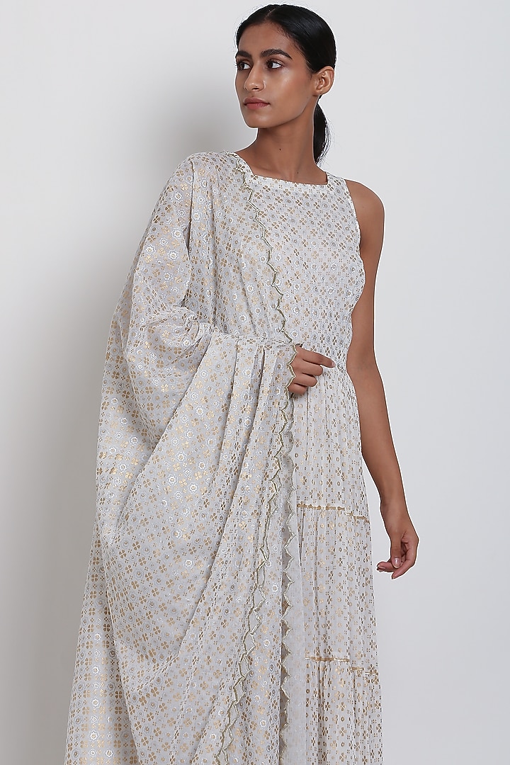 White Embroidered Ombre Kurta Set by Seema Nanda at Pernia's Pop Up ...
