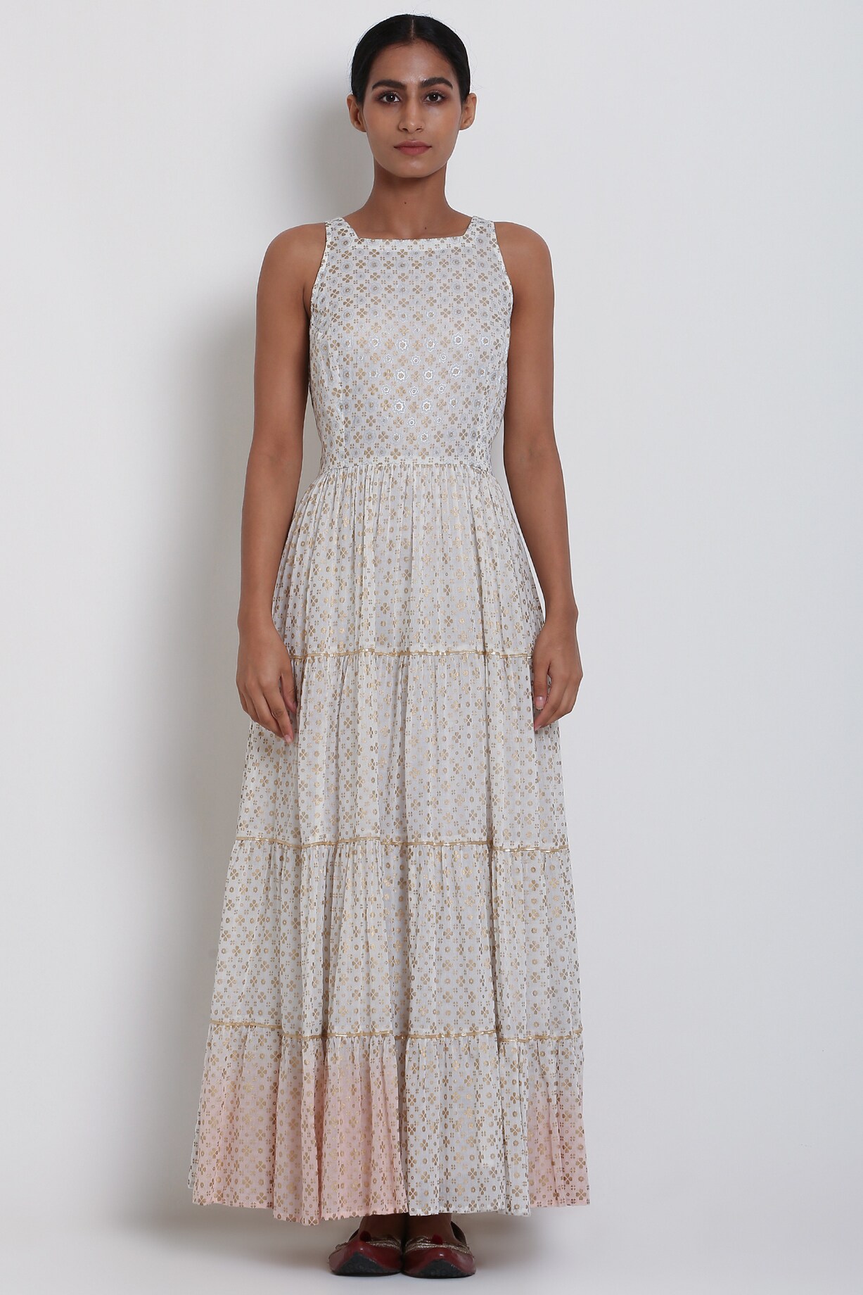 White Embroidered Ombre Kurta Set by Seema Nanda at Pernia's Pop Up ...