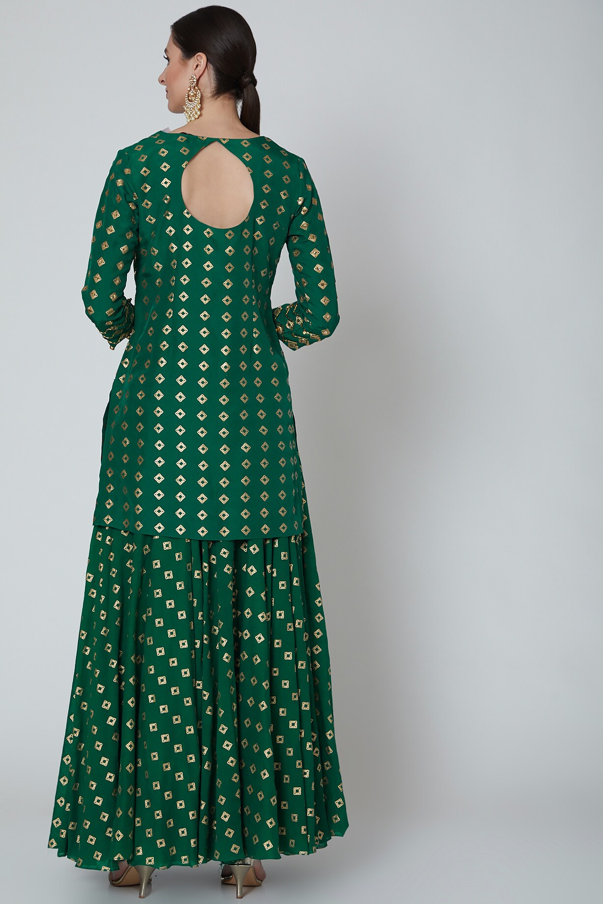 Emerald Green Embroidered Kurta Set by Seema Nanda at Pernia's Pop Up ...