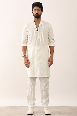 White Linen Kurta Set by Son Of A Noble SNOB Men at Pernia's Pop Up ...