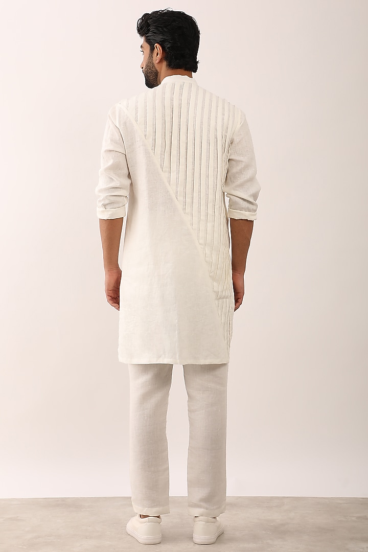 White Linen Kurta Set by Son Of A Noble SNOB Men at Pernia's Pop Up ...