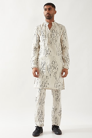 Ivory Linen Printed Kurta Set by Son Of A Noble SNOB Men at Pernia's ...