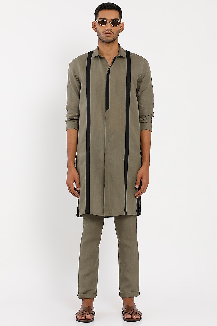 Olive Green Linen Kurta Set Design by Son Of A Noble SNOB Men at Pernia ...