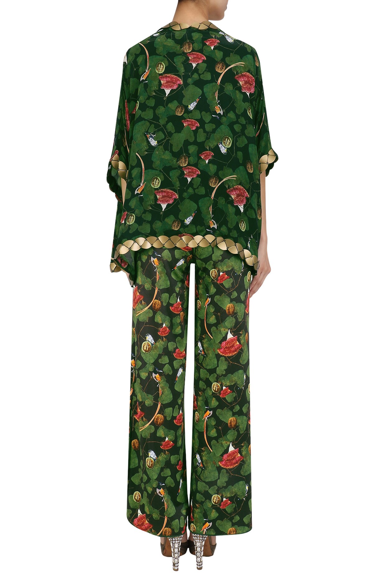 Acrot print bustier with trousers and kite skein work cape set ...