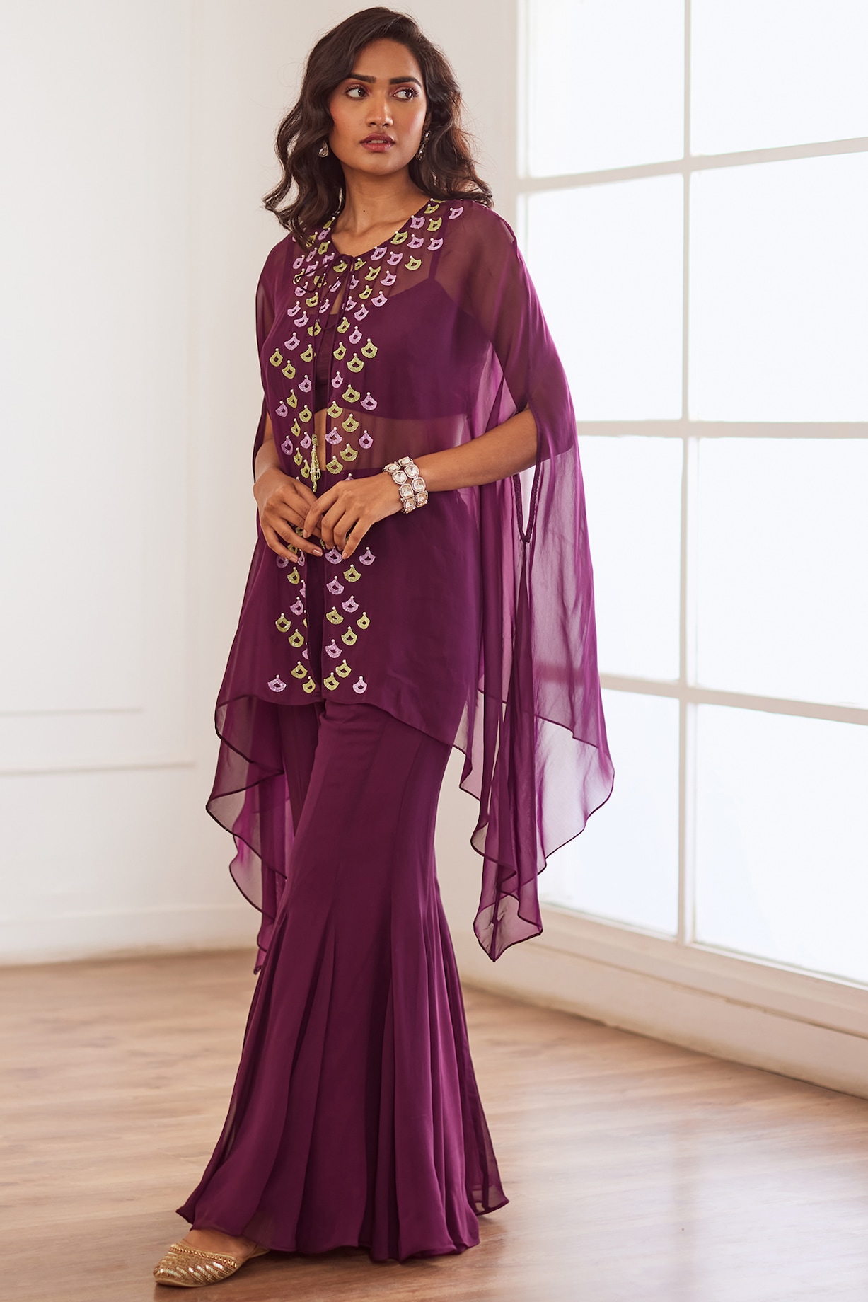 Wine Organza Embellished Cape Set by SONAL PASRIJA at Pernia's Pop Up ...