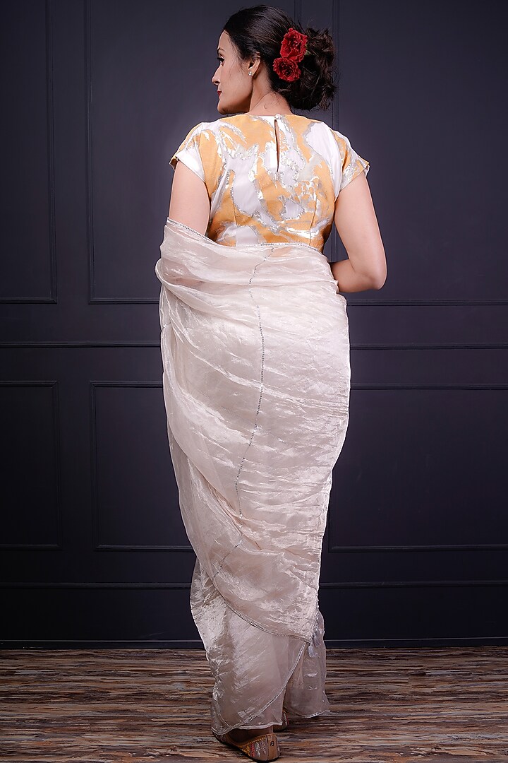 Silver Tissue Embellished Saree Set by Srota By Srishti Aggarwal at ...