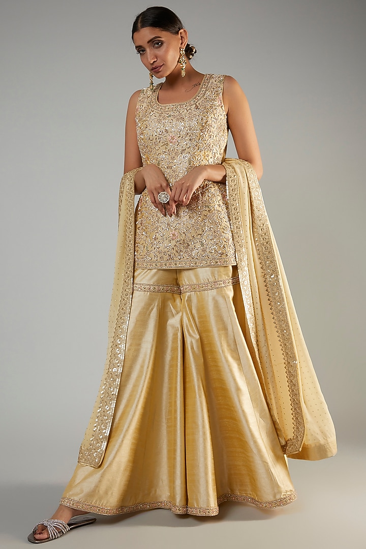 Yellow Slub Silk Gharara Set by Suhino at Pernia's Pop Up Shop 2025