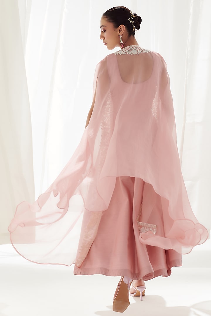 Pink Organza Embroidered Cape Set by Suhino at Pernia's Pop Up Shop 2026