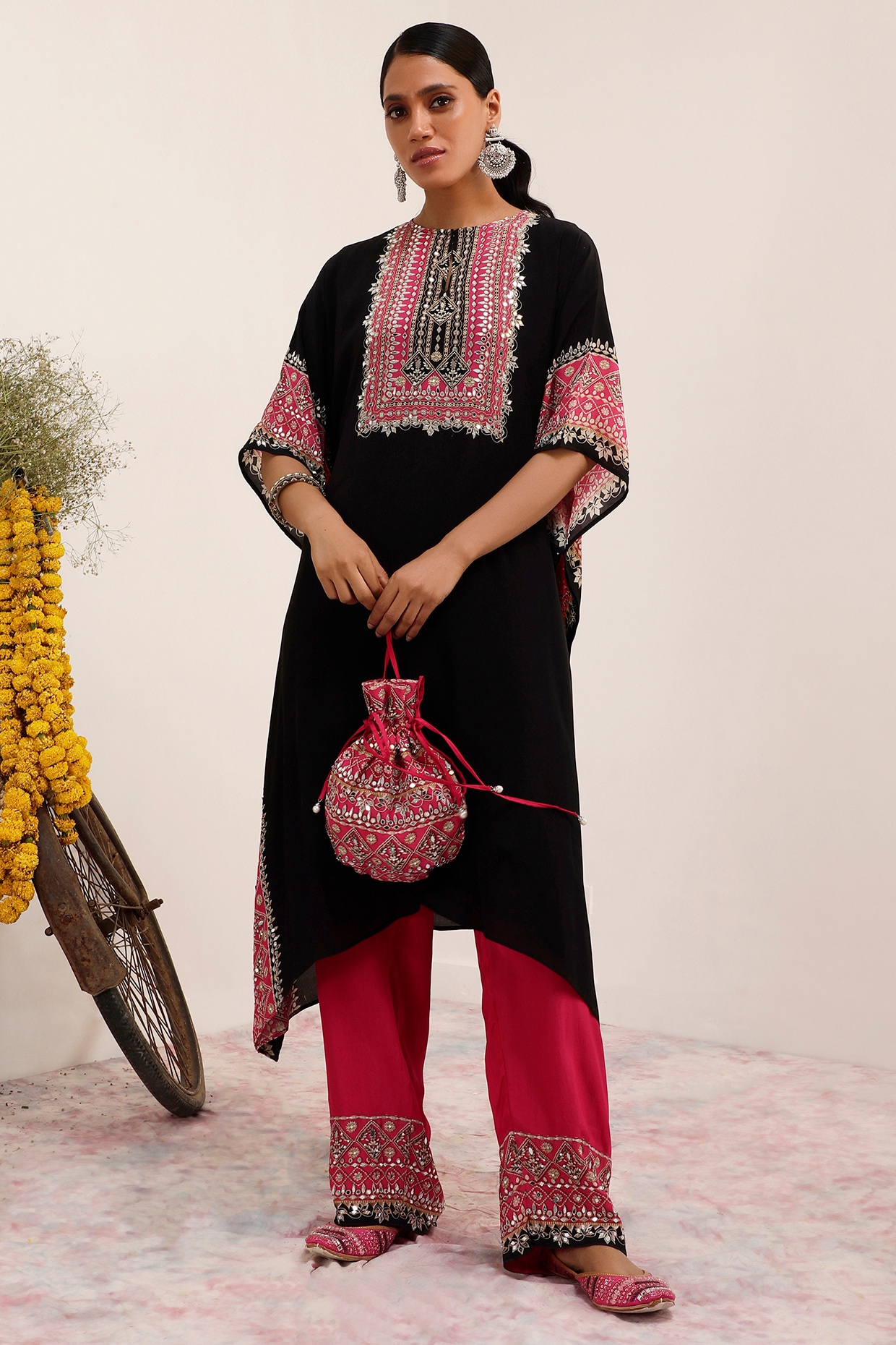 Black & Magenta Crepe Color Blocked Kaftan Set by Surkh Syahi at Pernia ...