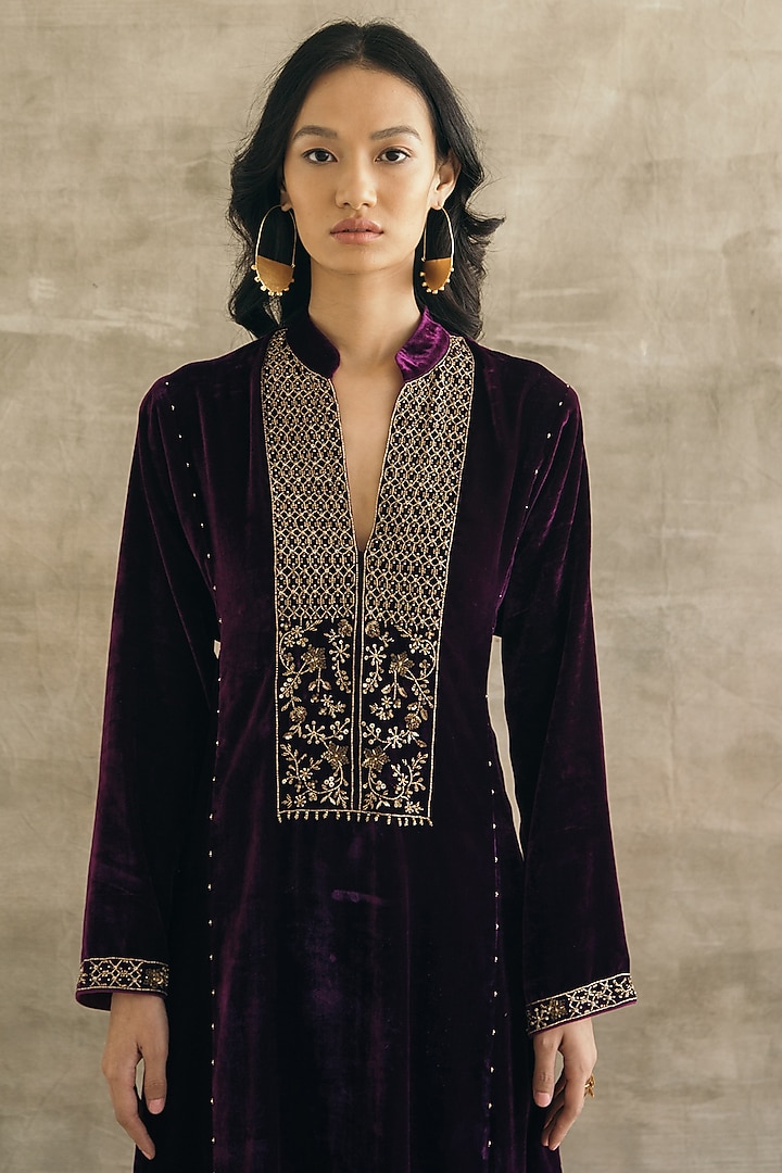 Plum Silk Velvet Embroidered Kurta Set by Sureena Chowdhri at Pernia's ...
