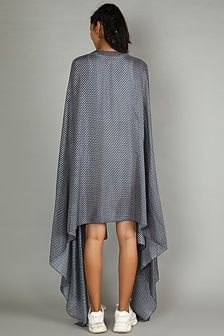 Designer capes: Buy Designer Cape Dresses, Cape Gowns, Cape Tops 2021