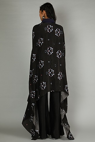 Designer capes: Buy Designer Cape Dresses, Cape Gowns, Cape Tops 2021