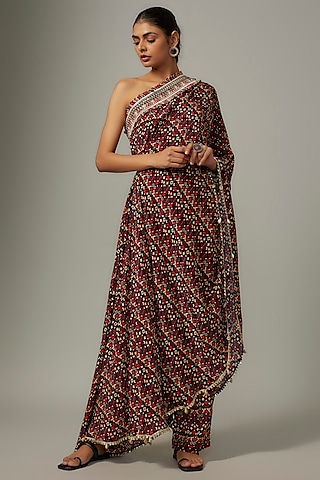 Blue Crepe Printed One-Shoulder Saree Set by SVA BY SONAM & PARAS MODI ...