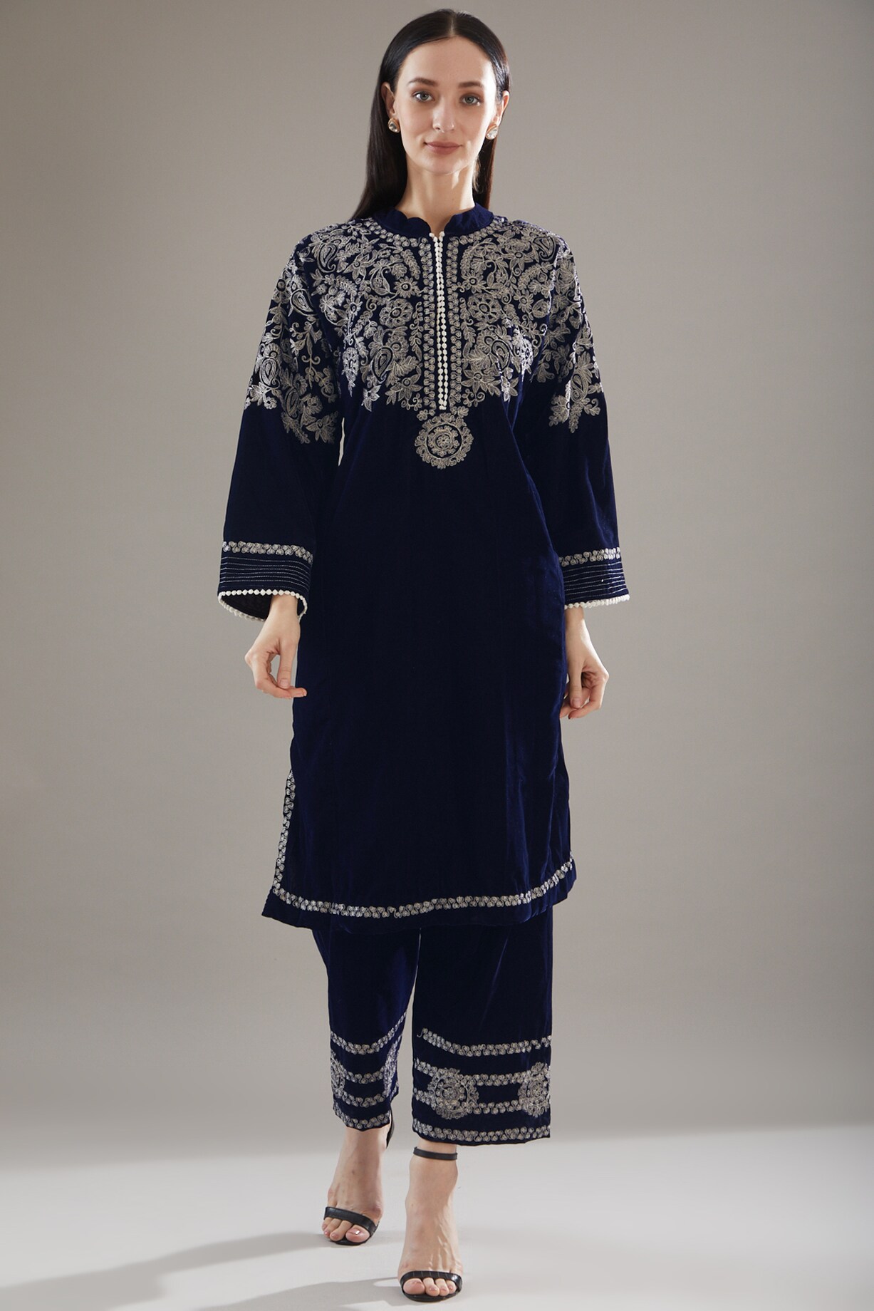 Blue Velvet Kurta Set by Swati Jain at Pernia's Pop Up Shop 2025