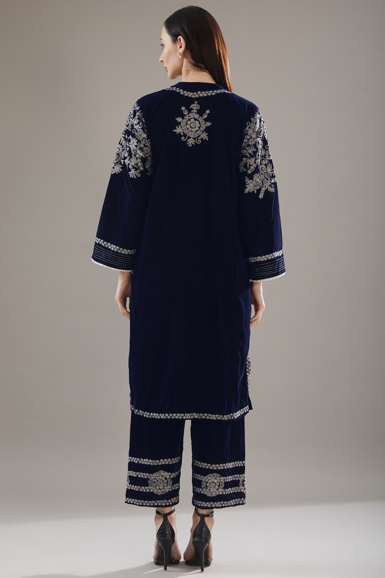 Blue Velvet Kurta Set by Swati Jain at Pernia's Pop Up Shop 2026