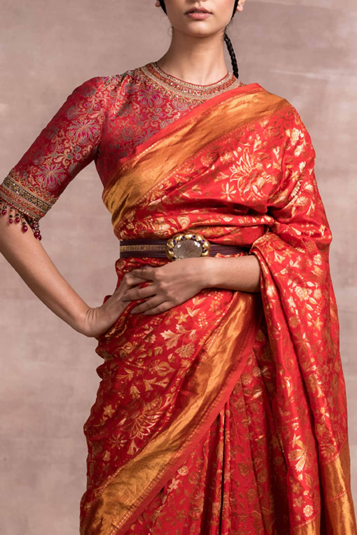 Red Brocade Saree Set by Tarun Tahiliani at Pernia's Pop Up Shop 2026