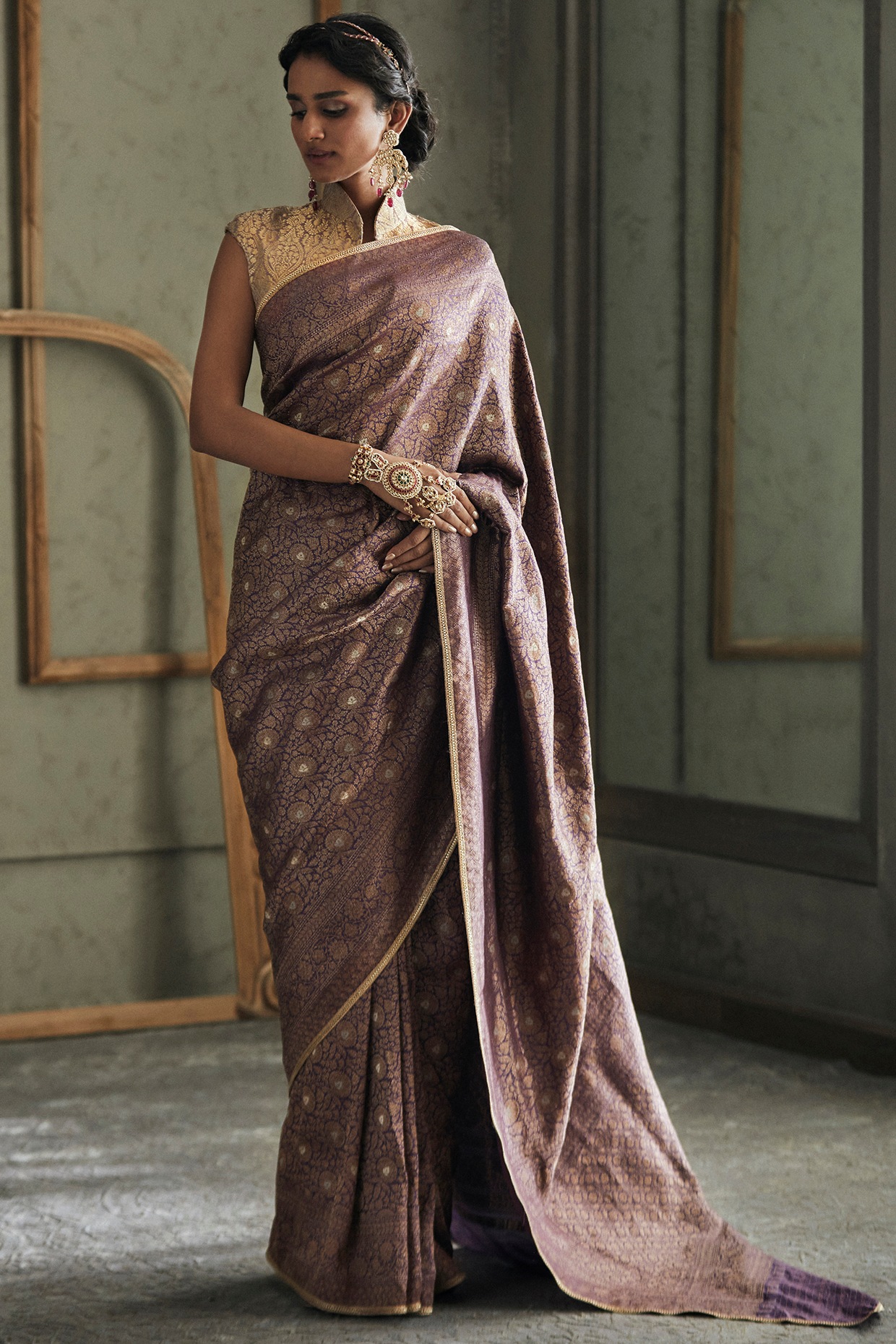 Mauve Embroidered Saree Set by Tarun Tahiliani at Pernia's Pop Up Shop 2025