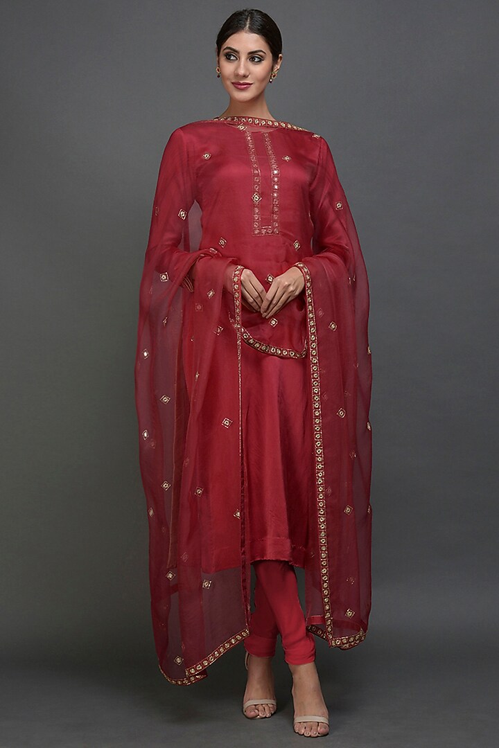 Royal Red Embroidered Kurta Set by Talking Threads at Pernia's Pop Up ...