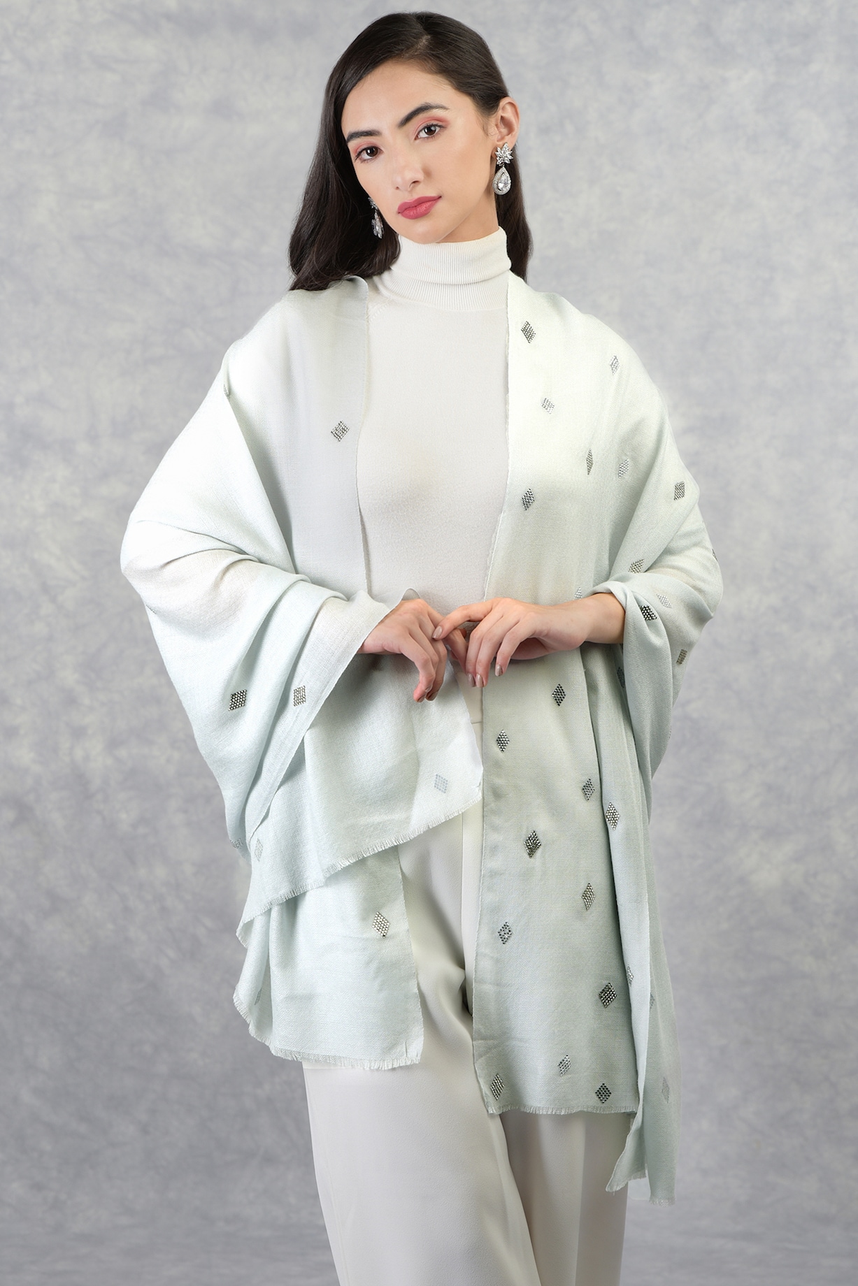 Silver-Grey Pure Cashmere Stole by Talking Threads at Pernia's Pop Up ...