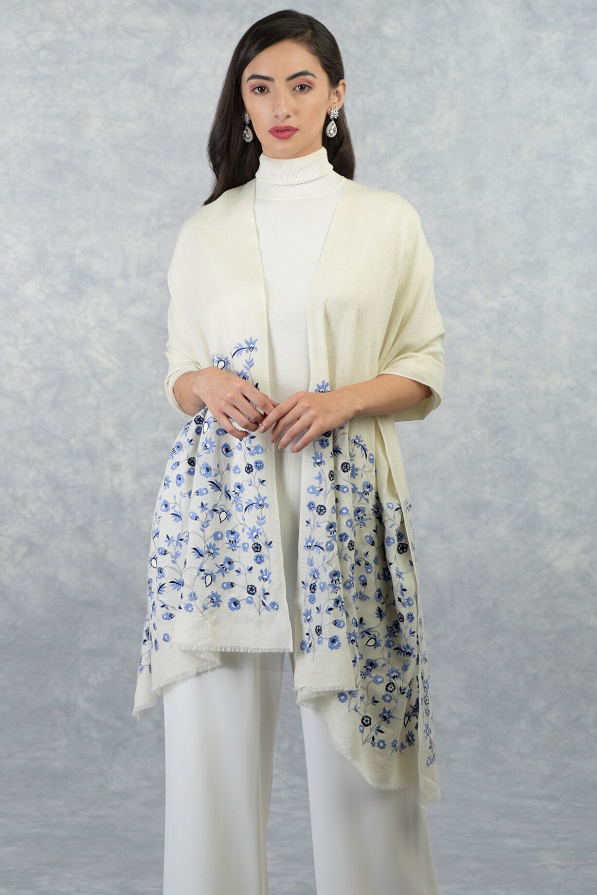 Ivory Floral Embroidered Stole Design by Talking Threads at Pernia's ...