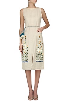 Buy The Right Cut Designer Sarees, Lehengas, Tunics, Kaftans