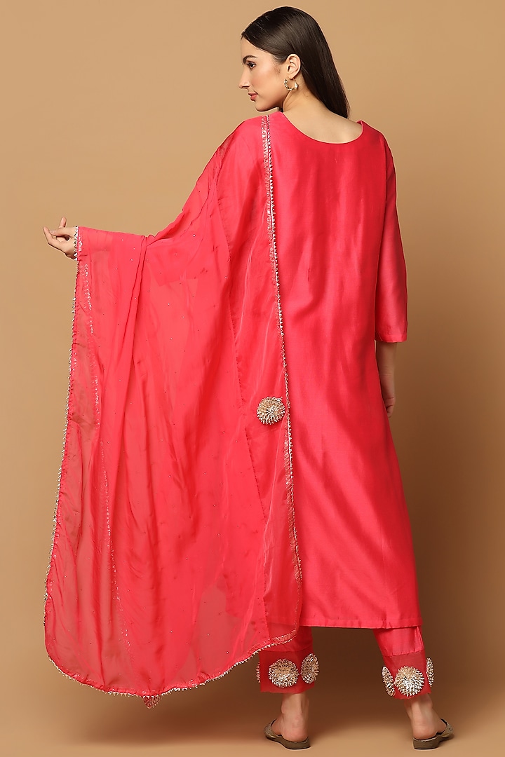 Pink Cotton Chanderi Embroidered Kurta Set by Two Sisters By Gyans at Pernia's Pop Up Shop 2025