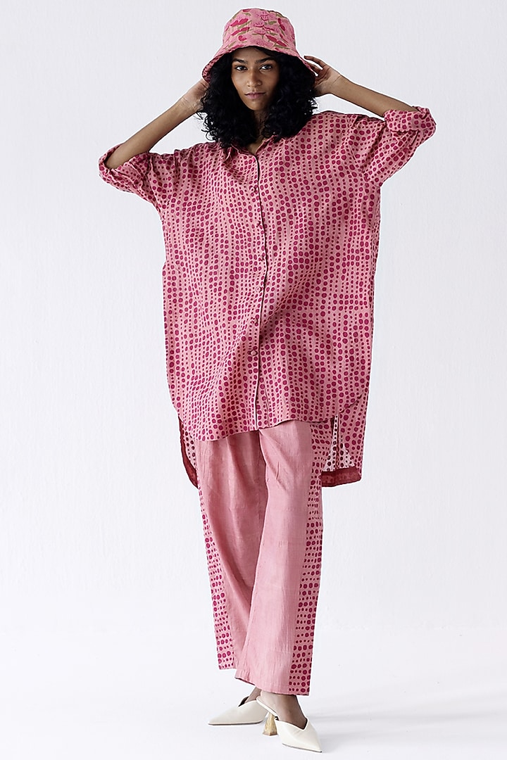 Pink Printed High Slit Top by Two Fold Store at Pernia's Pop Up Shop 2025