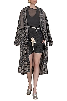 Kapda By Urvashi Kaur: Designer Kapda By Urvashi Kaur Kurta Sets ...