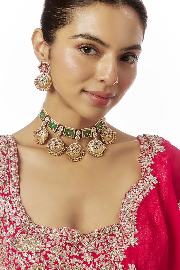 Gold Finish Kundan Polki & Green Stone Temple Choker Necklace Set by VASTRAA Jewellery at Pernia ...