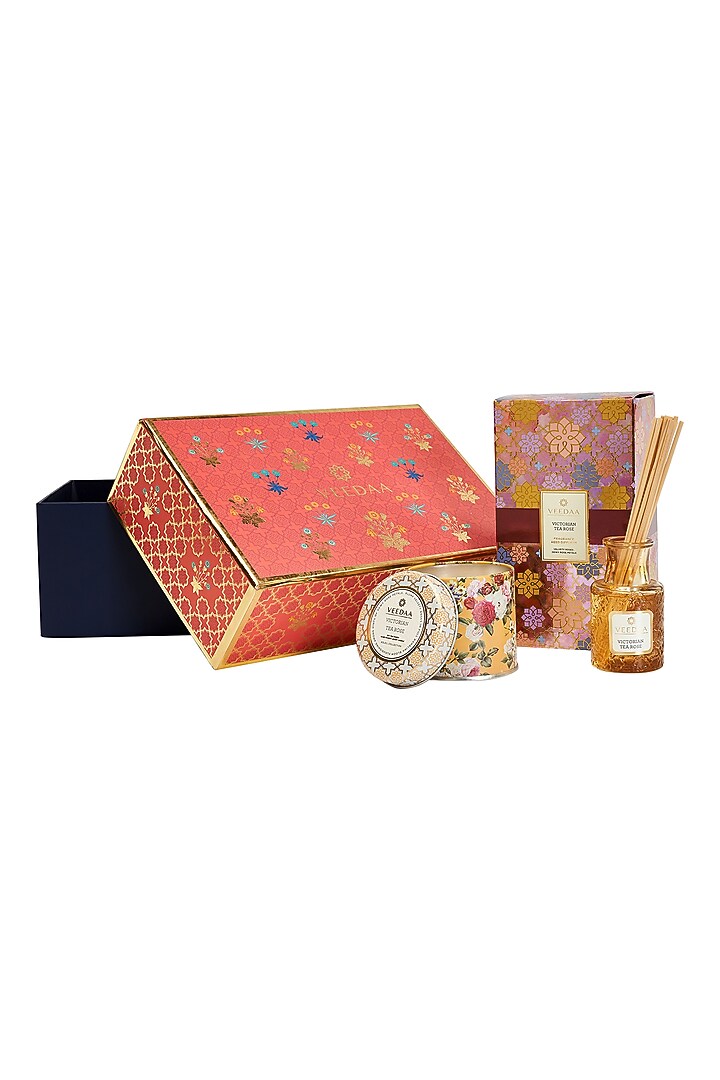 Multi Colored Victorian Tea Rose Candle & Diffuser Set by VEEDAA at ...