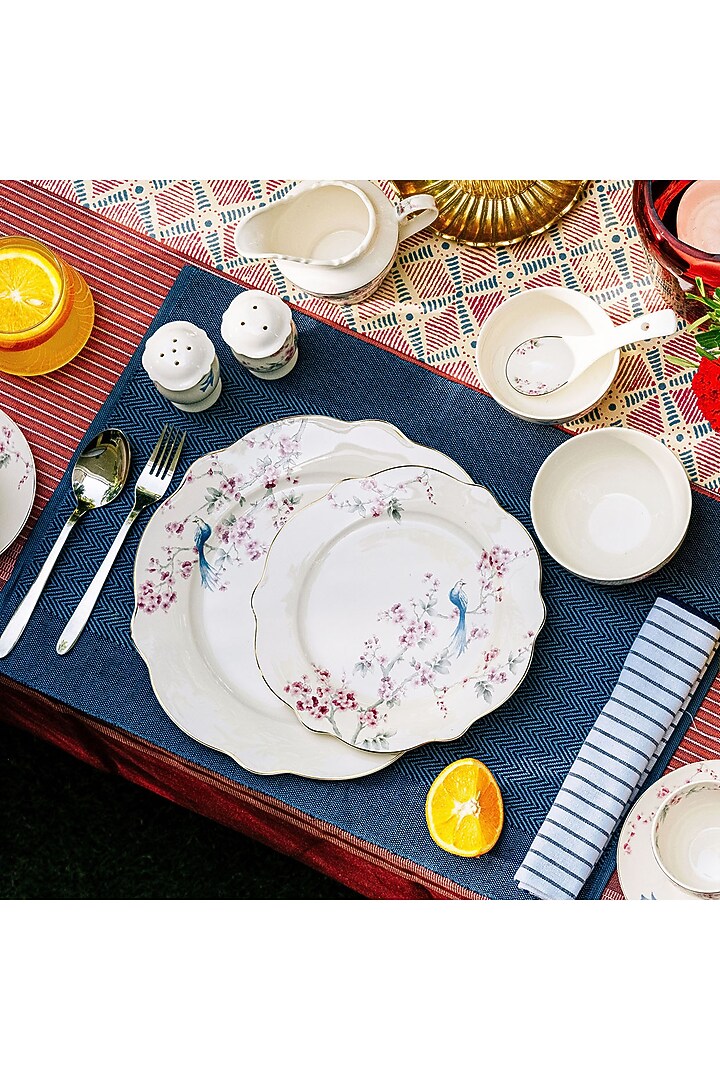 White Finest Premium Porcelain Floral Dinner Set by Vigneto at Pernia's ...