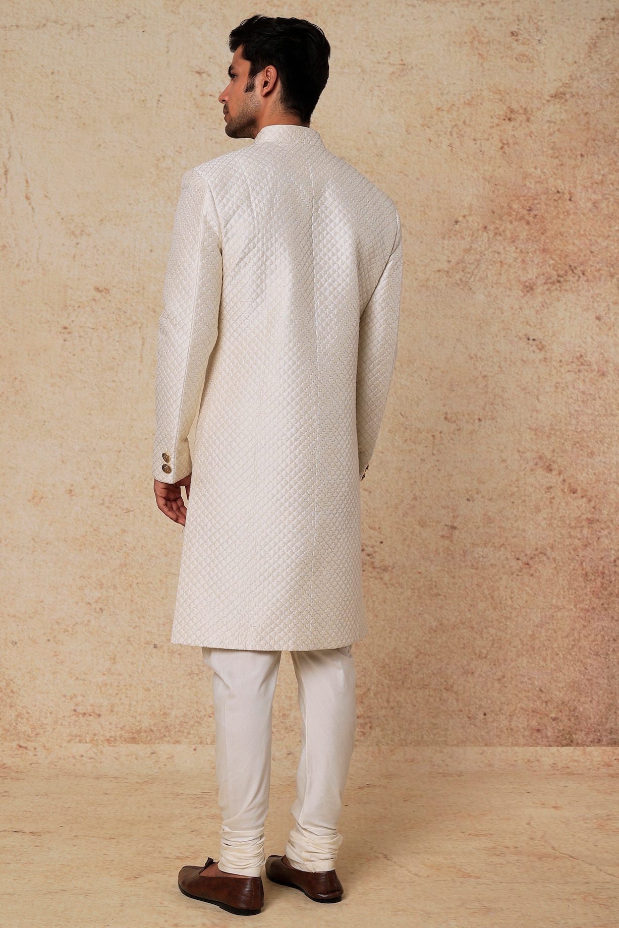 Ivory Quilted Sherwani Set Design by Vanshik at Pernia's Pop Up Shop 2024
