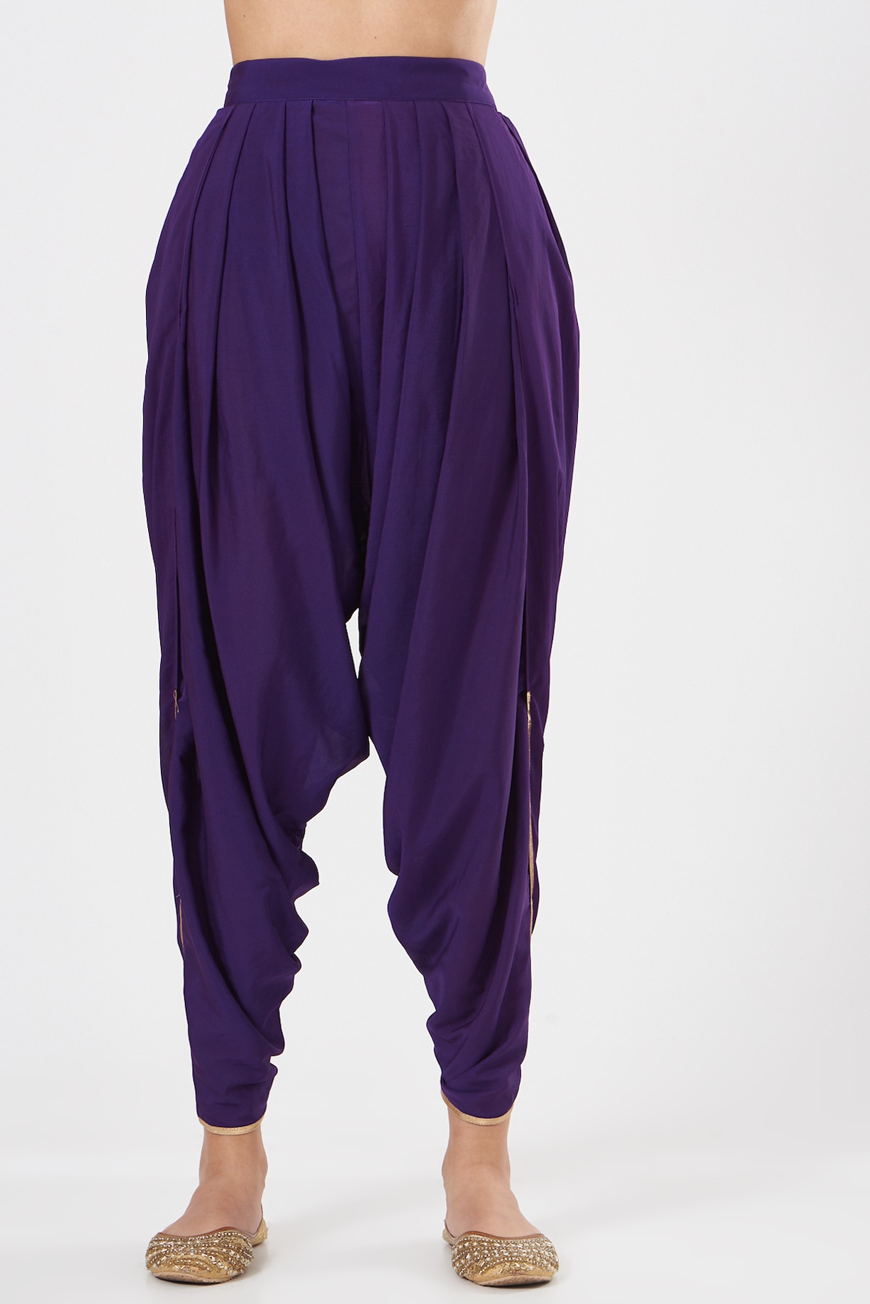 Purple Crepe Dhoti Set by Vvani By Vani Vats at Pernia's Pop Up Shop 2026