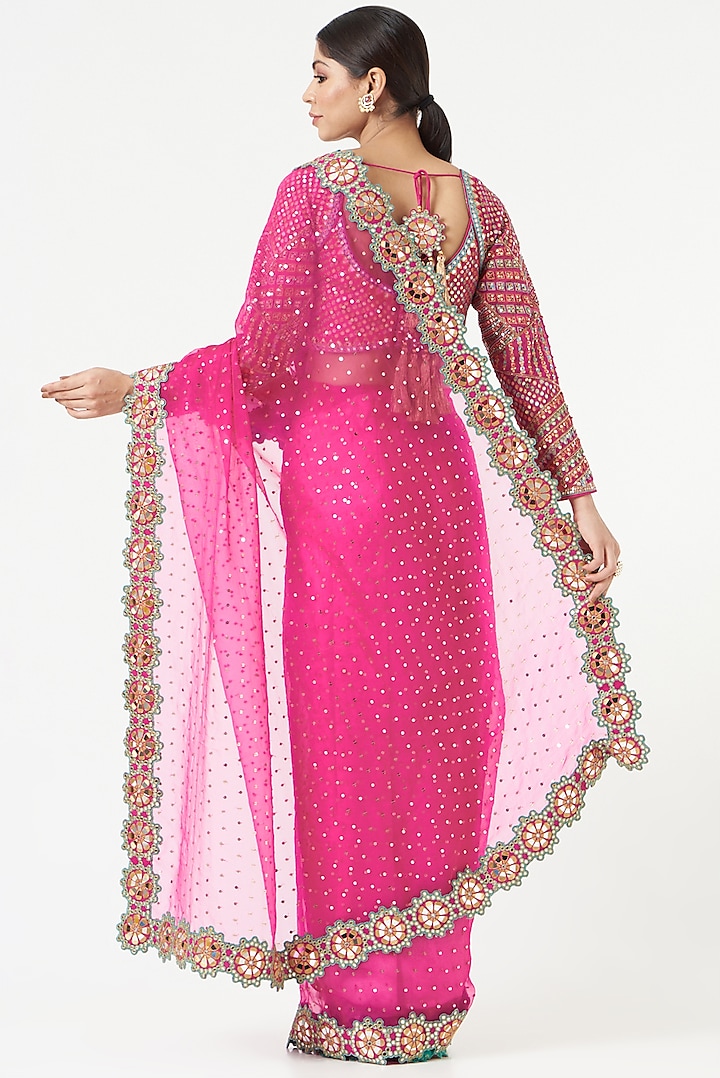 Fuchsia Embellished Saree Set Design by Vvani by Vani Vats at Pernia's ...