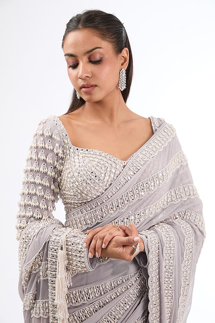 Ash Pink Georgette Hand Embroidered Saree Set by Vvani by Vani Vats at ...