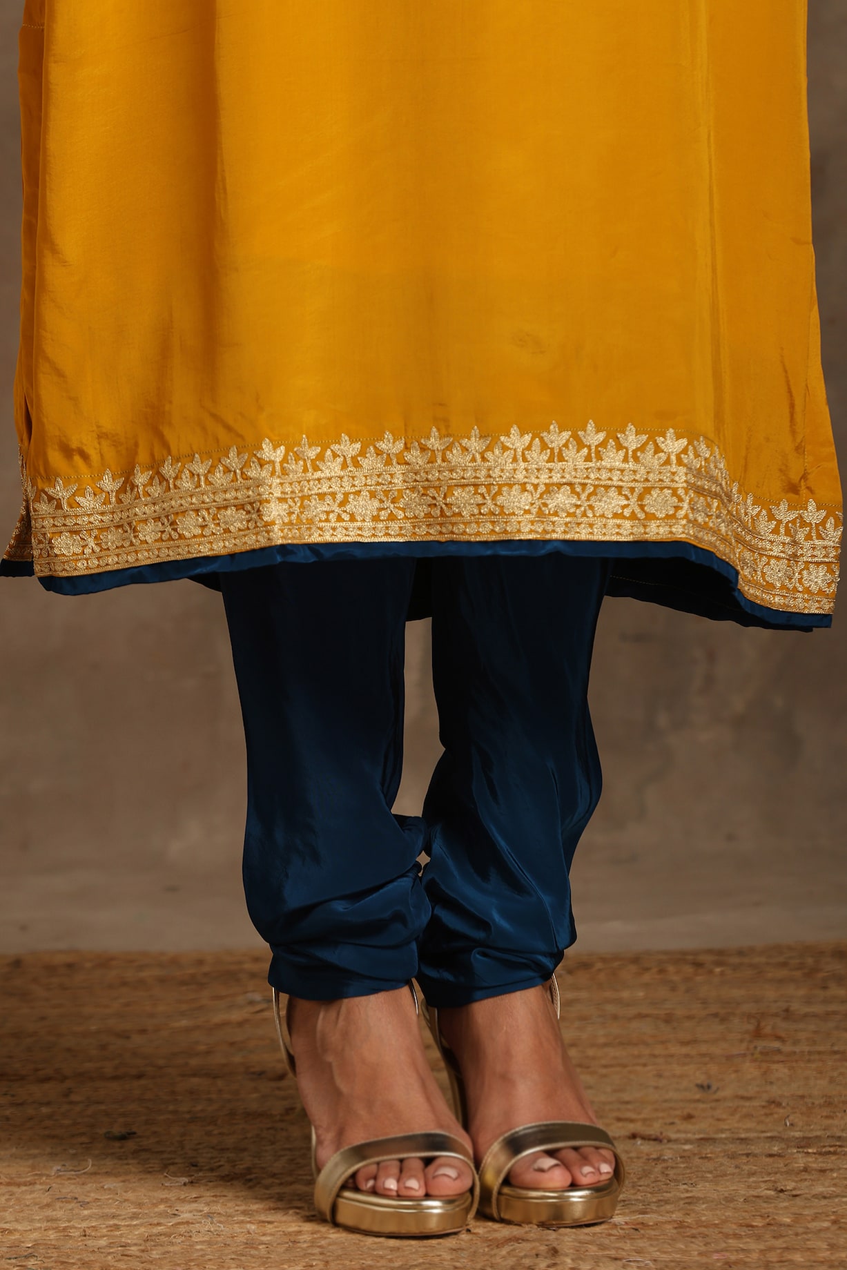 Mustard Crepe Embroidered Pheran Kurta Set By Wazir C At Pernias Pop